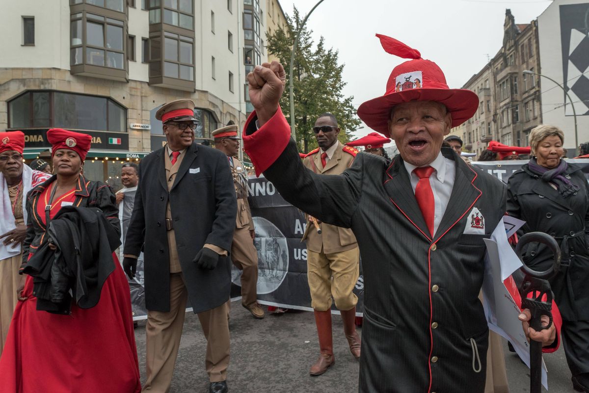 Keine Reparationen, nicht mal eine Bitte um Entschuldigung | JACOBIN ...