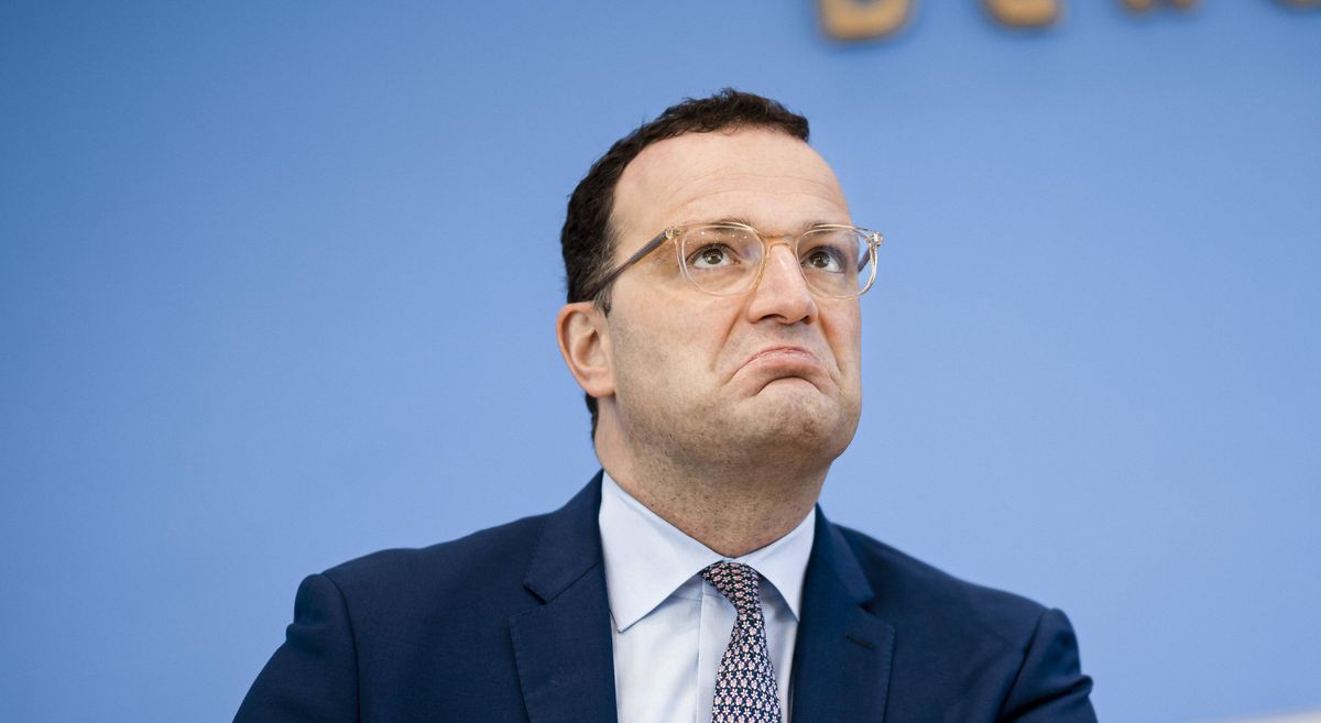 Aliviathedoll hot while traveling up to Canada’s Montreal