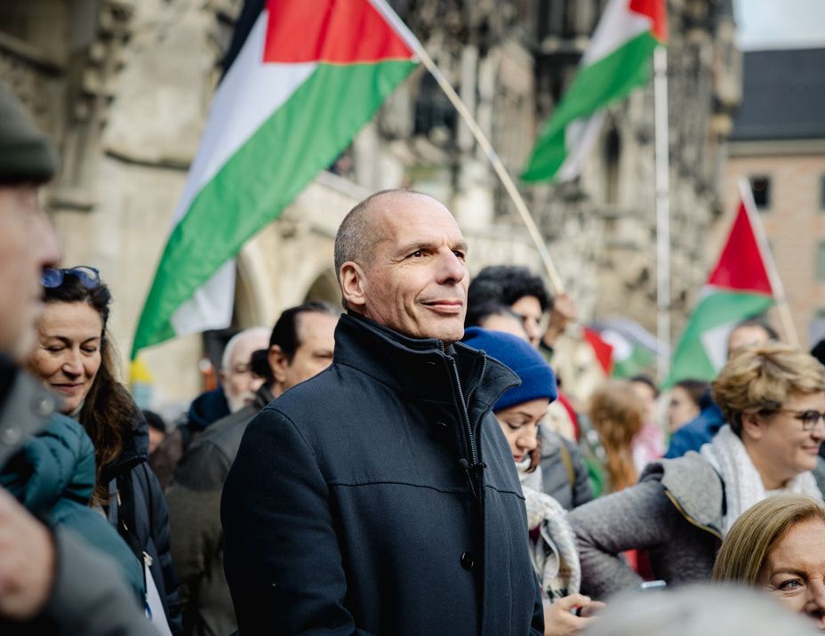 Yanis Varoufakis lässt sich nicht den Mund verbieten | JACOBIN Magazin